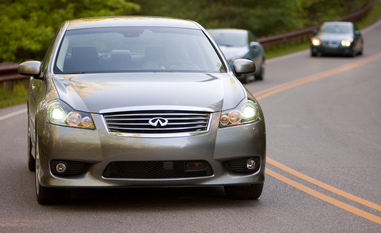 Infiniti M45 technical specifications and fuel economy